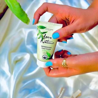 Oriflame tea tree face wash store